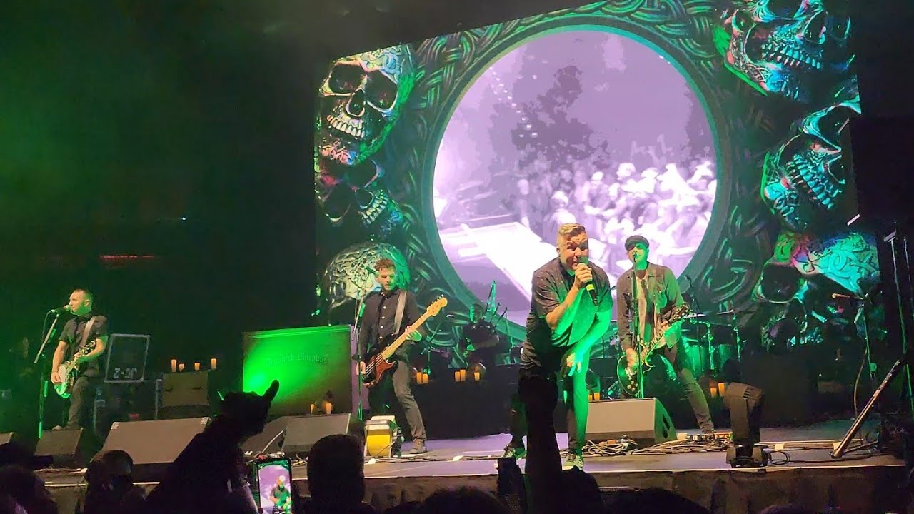Dropkick Murphys live - Going Out In Style - Mohegan Sun - 9/28/23 ...