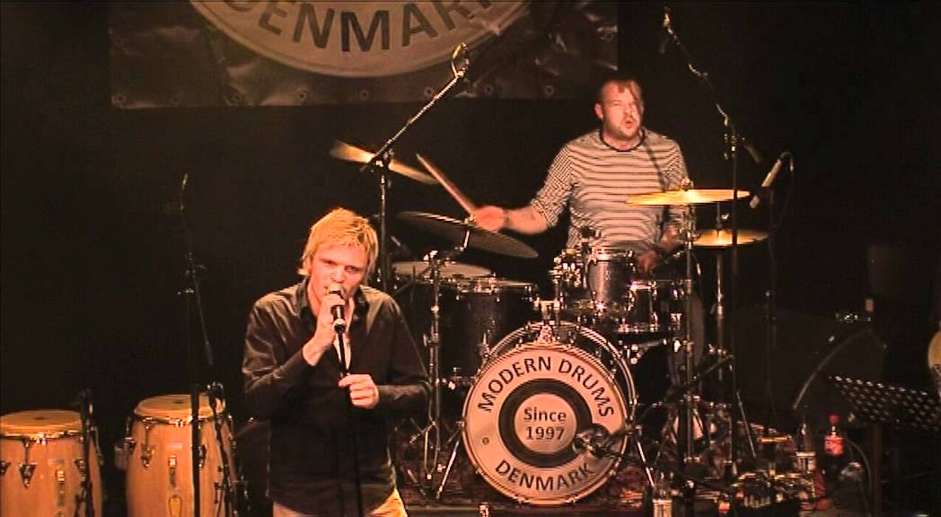 Jesper Mortensen spiller på Groove Night 2011 | Moderndrums.dk - YouTube