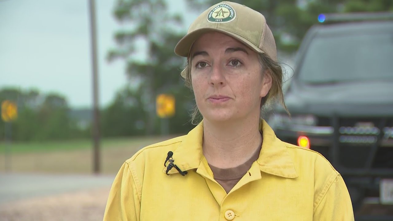Texas A&M Forest Service gives updates on Bastrop County wildfire - YouTube