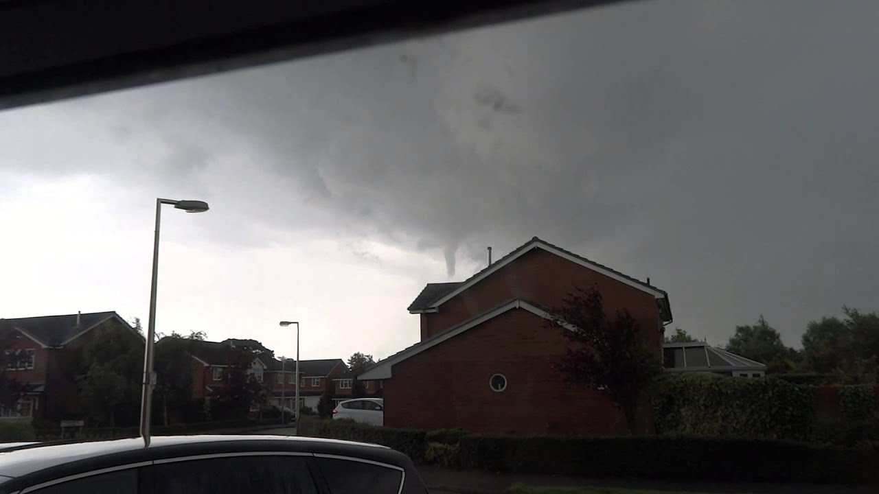 Lightning Storm / Funnel Cloud Burscough, Lancashire June 2014 - YouTube