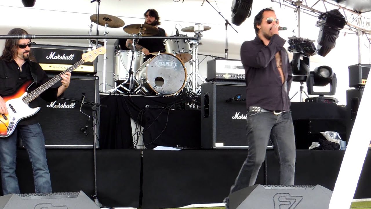 Led Zeppelin Cover - Rock and Roll ( Motorcycle Rock Cruise 2013) - YouTube