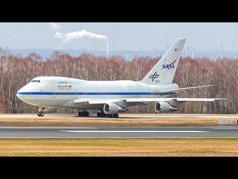 (4K) Very RARE! 44 years old NASA Boeing 747SP powerful take-off from ...