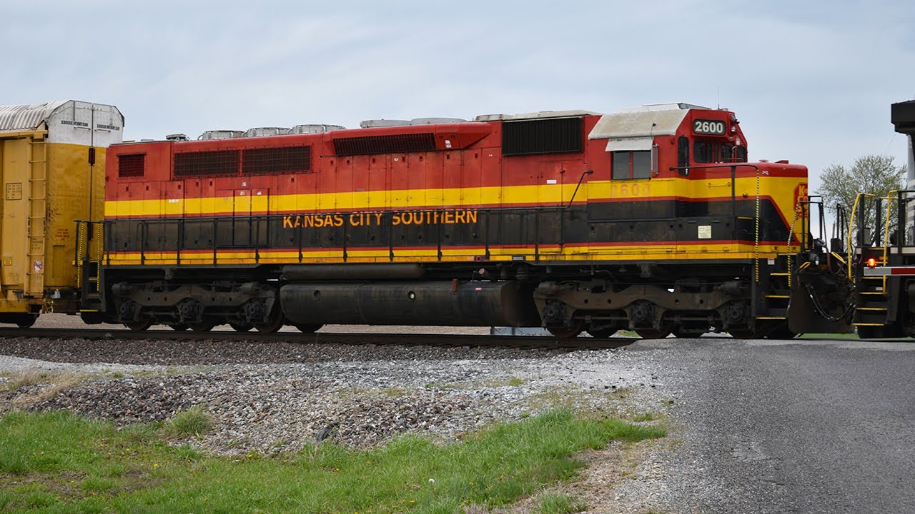Rare KCS Locomotive On NS Freight Train - YouTube