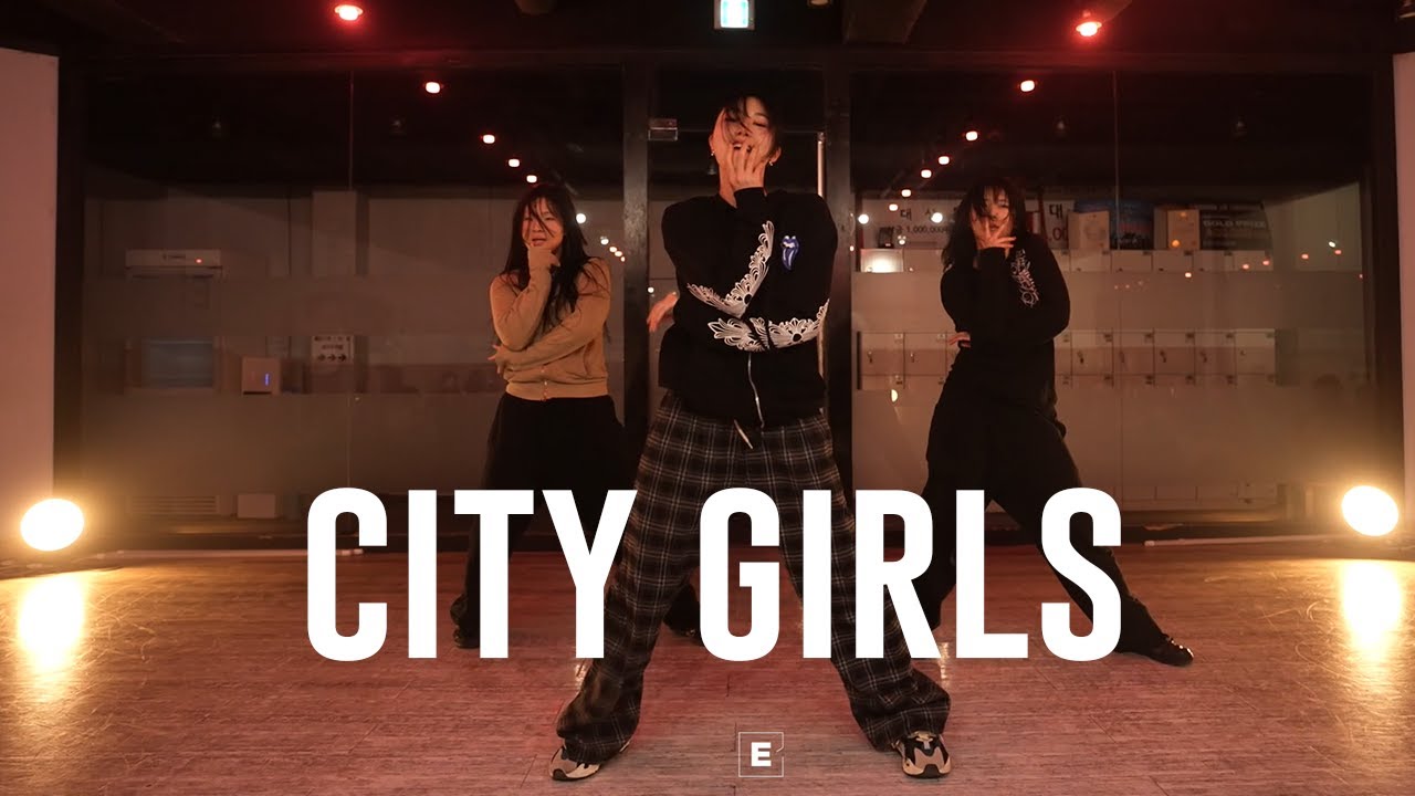 Chris Brown, Young Thug - City Girls Choreography YELLZ - YouTube