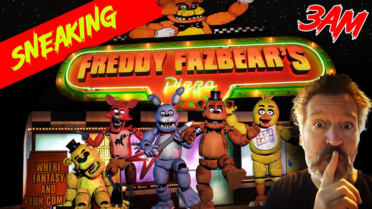 Sneaking Around Freddy Fazbear’s Pizza at 3AM vs Daytime (FNAF IRL ...