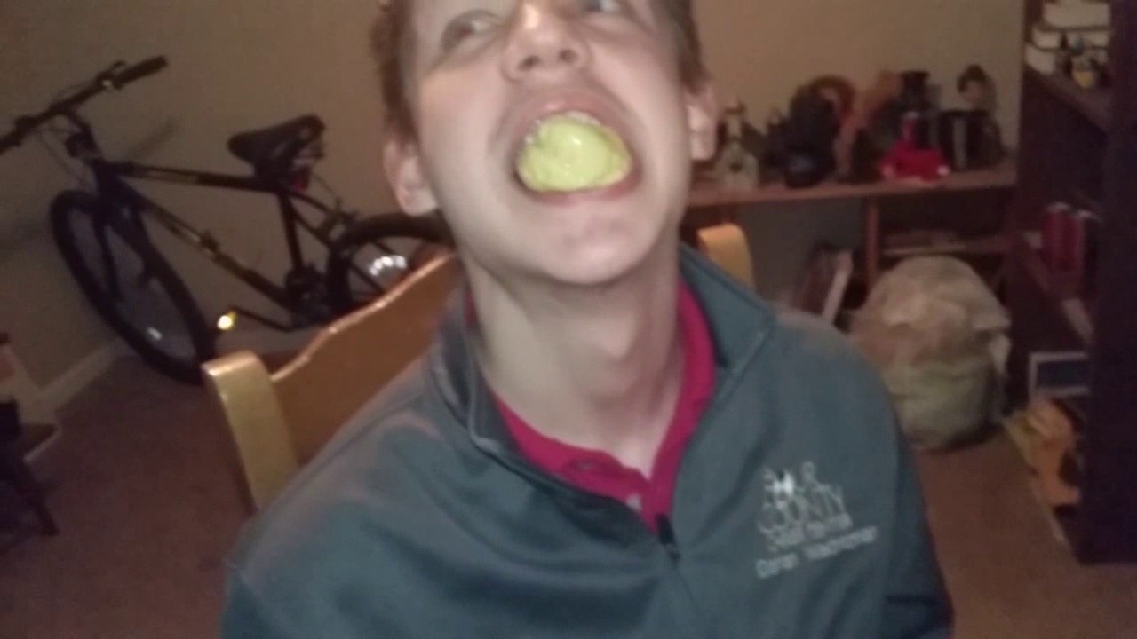 100 pieces of gum challenge on National Gumball Day... - YouTube