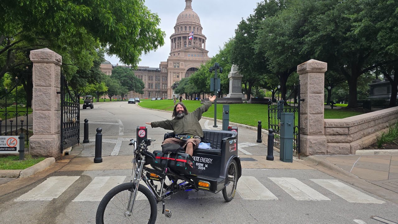 Austin pedicab tours of downtown - YouTube