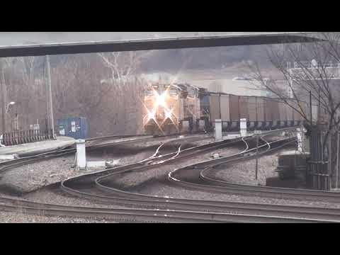 UP EB KCLX Coal Train Meets BNSF WB Intermodal. Kansas City, MO 1/7/23 - YouTube