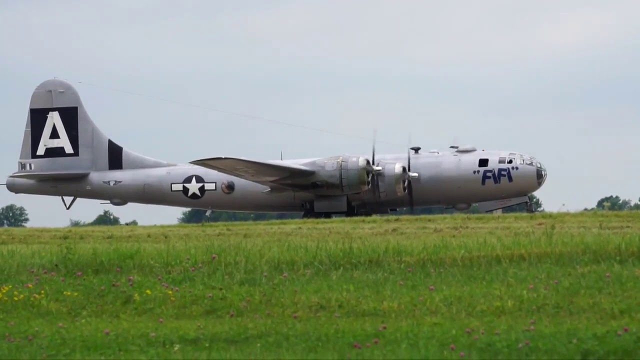 Flight Chops: Crawl through a B-29 Superfortress IN FLIGHT! - YouTube