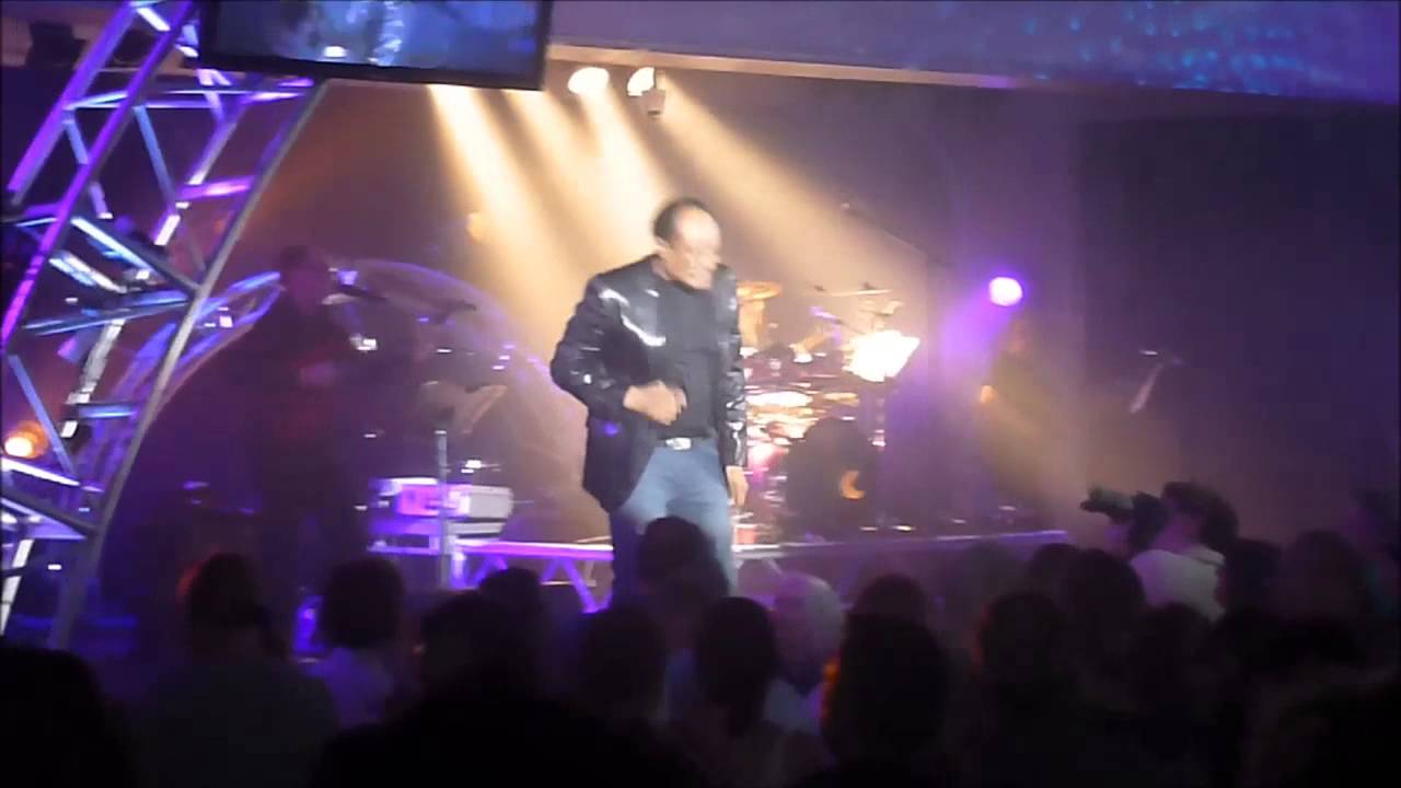 Ray Lewis Butlins Skegness 70's weekend Oct 2013 - YouTube