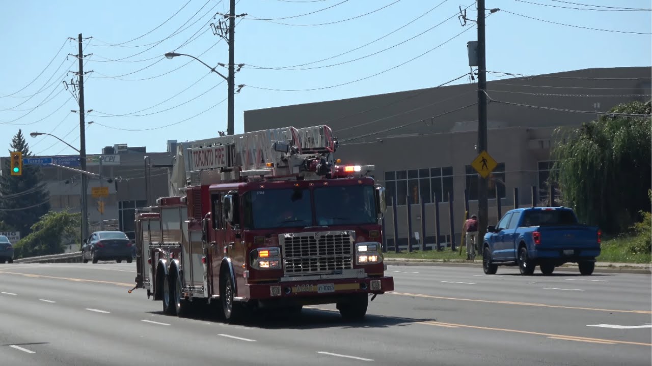 (HORN) Toronto Fire Aerial 231 & Toronto EMS Responding - YouTube