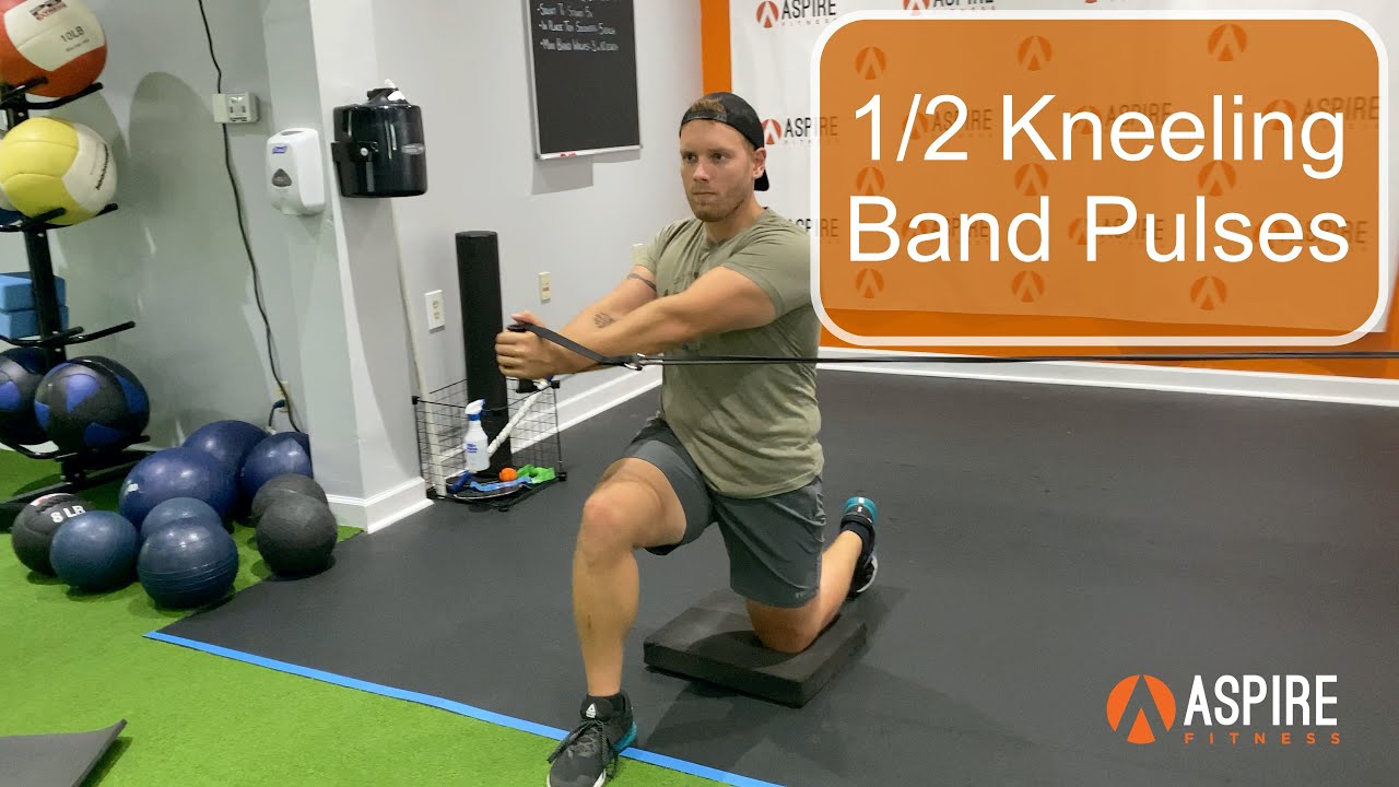 1/2 Kneeling Band Pulses - YouTube