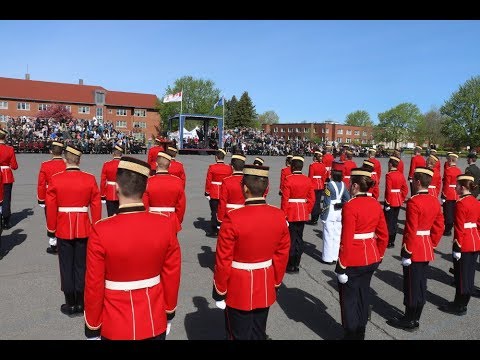 FIN D'ANNÉE AU COLLÈGE MILITAIRE ROYAL DE SAINT-JEAN - YouTube