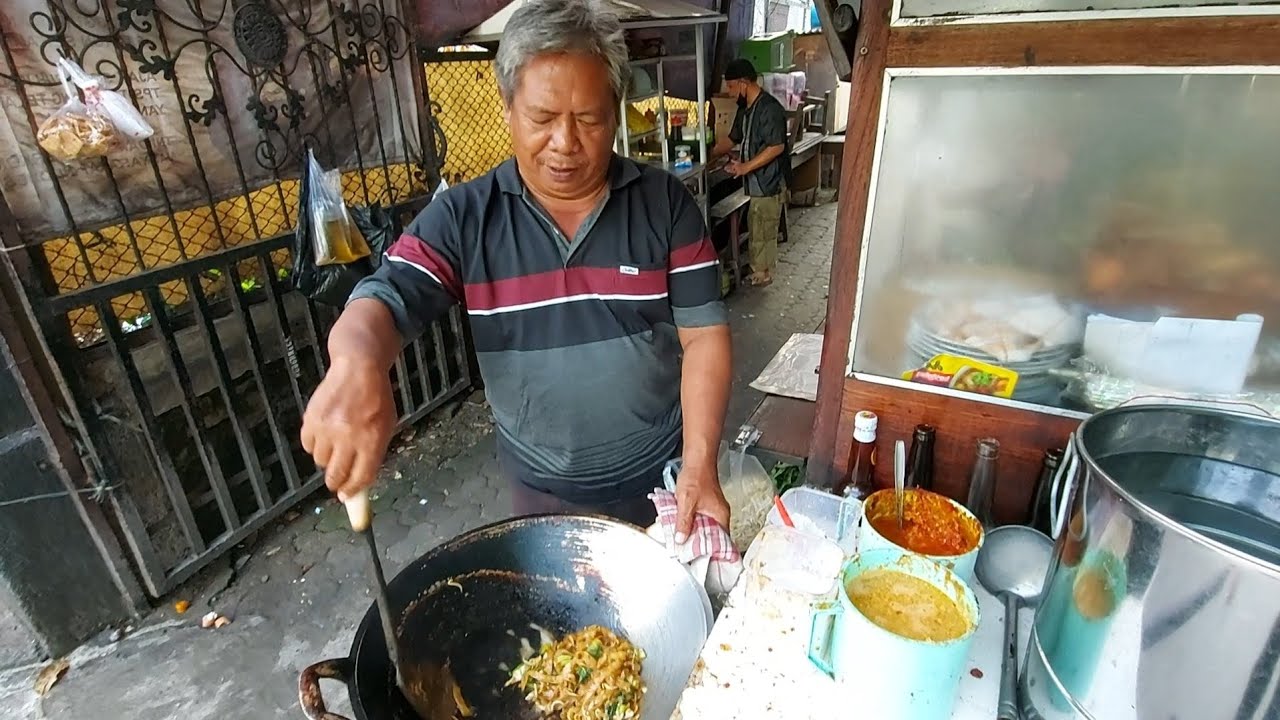 JUALANNYA DI UJUNG GANG BUNTU & BANYAK PELANGGANNYA !! INDONESIAN ...