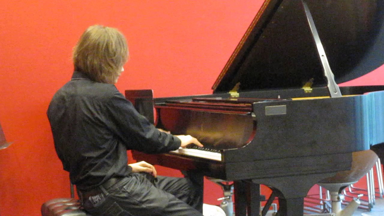 Derek Wieland and Shih-Yi Chiang Duets by Brahms - YouTube