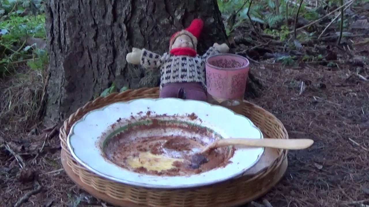 "Nissemand" - is the danish word for these little gnomes - YouTube