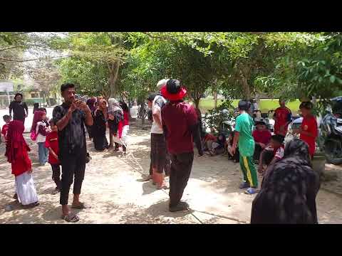 Lomba Tarik Tambang Emak vs Anak
