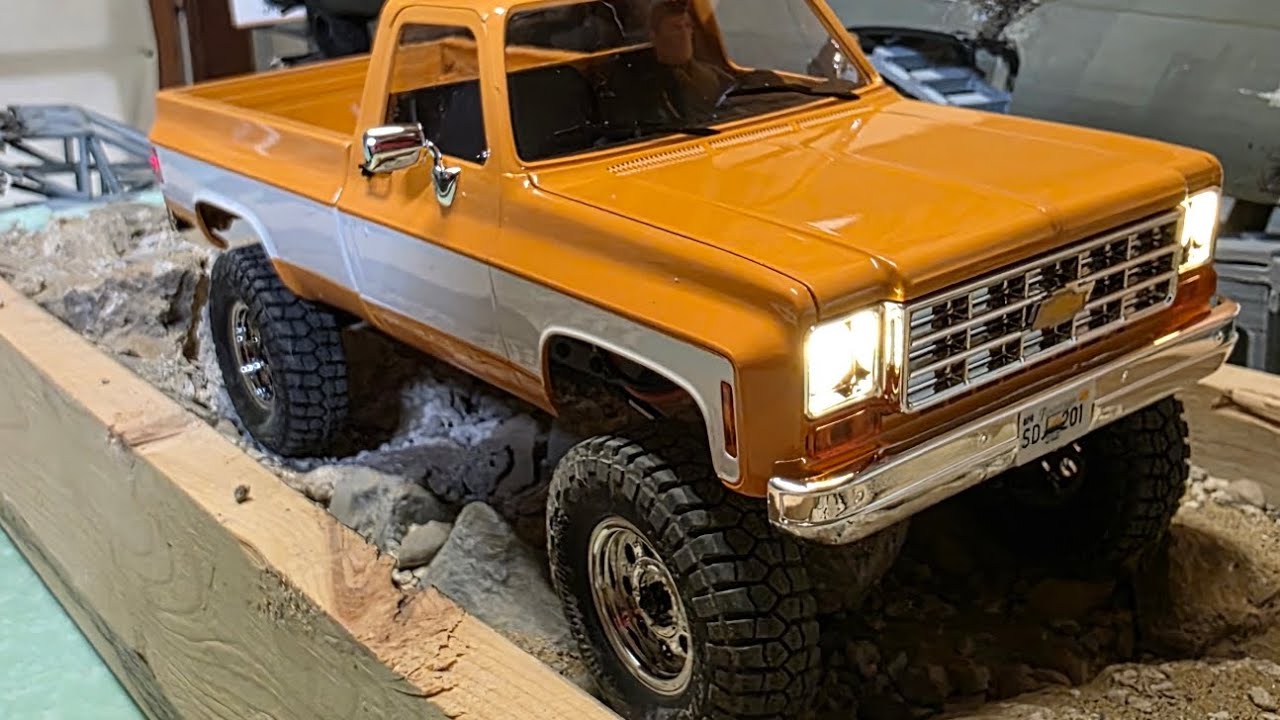 FMS 1/18 Chevy K10 RC Crawler RTR - YouTube