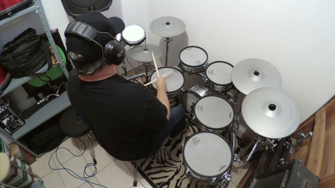 IMPROVISATION FUNK ON DRUMS ROLAND TD 20X DRUM - YouTube