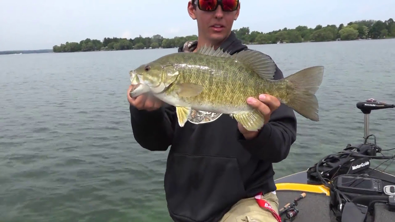 Fishing For Smallmouth Bass On Lake Simcoe - YouTube