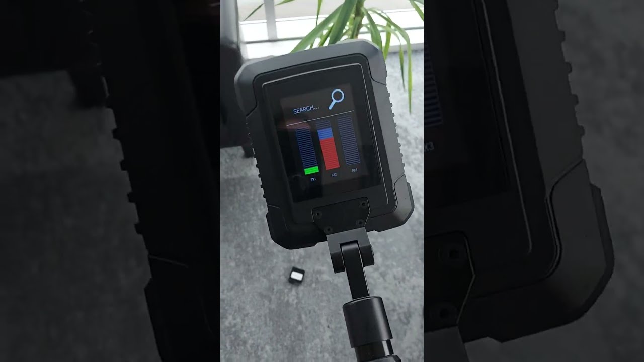 DT-810 - Non Linear Junction Detector NLJD (short test) - YouTube