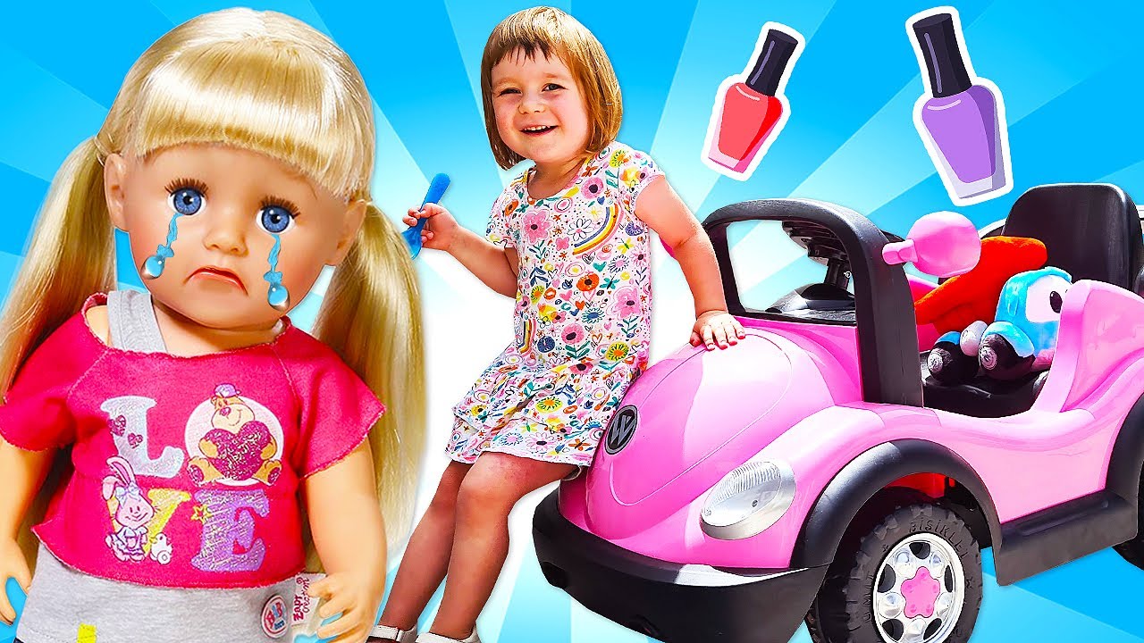 Princess & baby girl at the giant princess castle. Beauty salon for ...