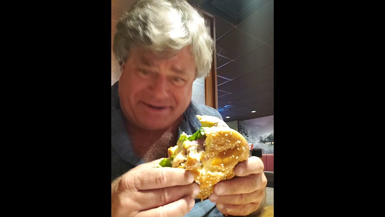 Dennys hamburger snackaroo eddy shipek live - YouTube