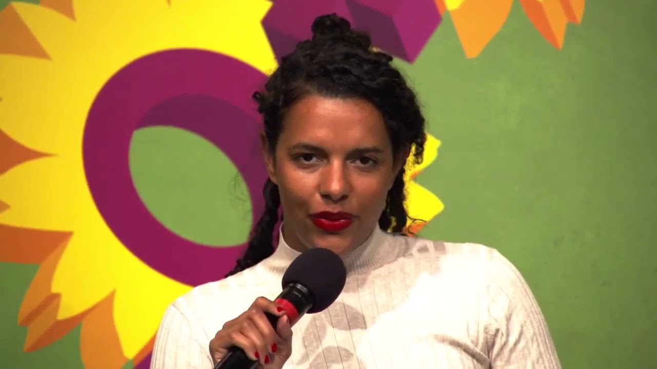 Lesung mit Alice Hasters #Bundesfrauenkonferenz - YouTube