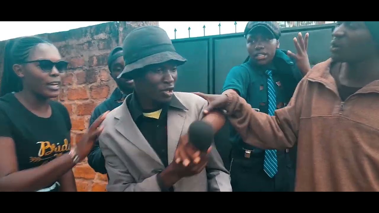 speechles man fighting for the microphone - YouTube