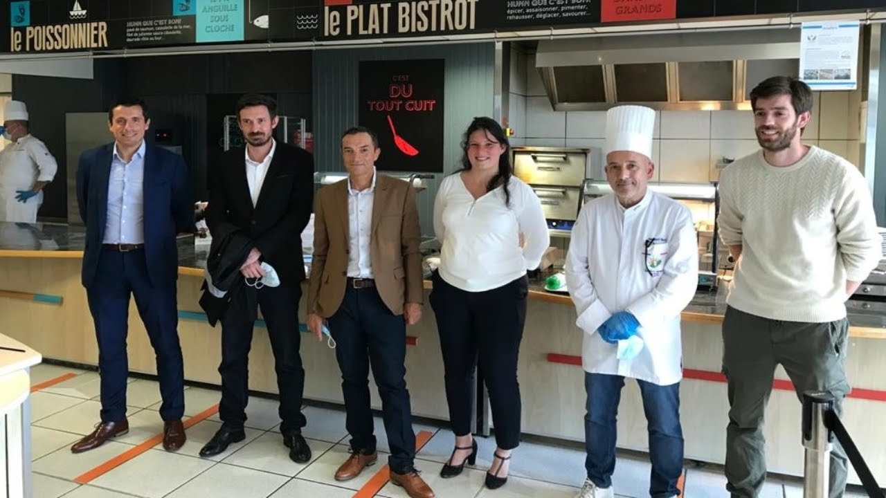 Thierry Gonot et les producteurs Ophélie Glénat et Maxime Lagrange, à la Clinique de l'Union ...