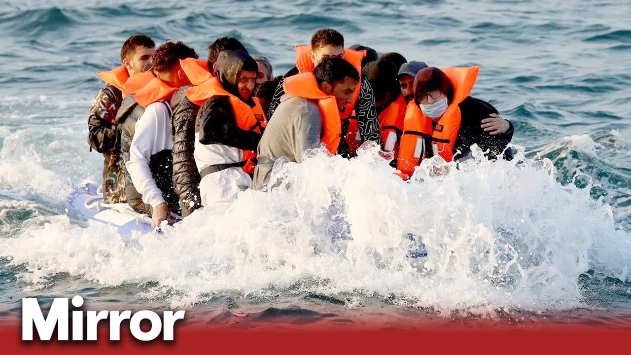 Channel migrant crossings: Small boat arrivals continue - YouTube