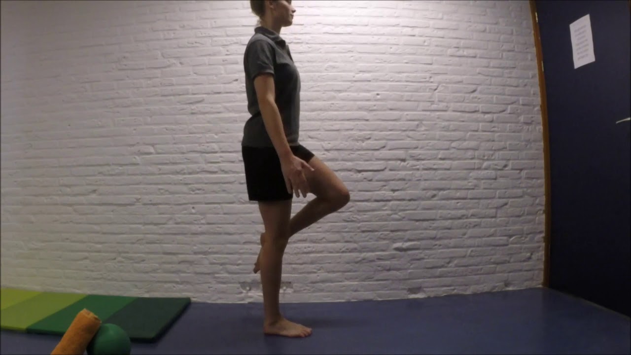 Oefening: één benige sprong omhoog - YouTube