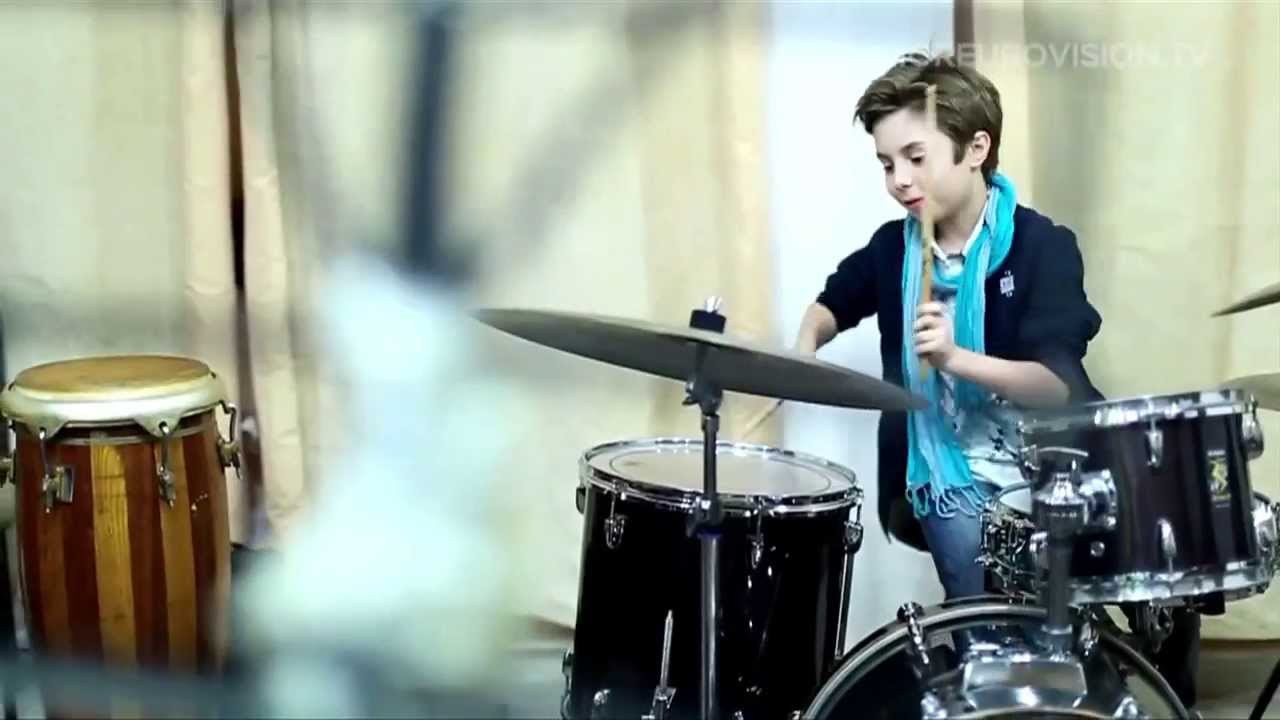 Rustam Karimov - Me and my Guitar - YouTube