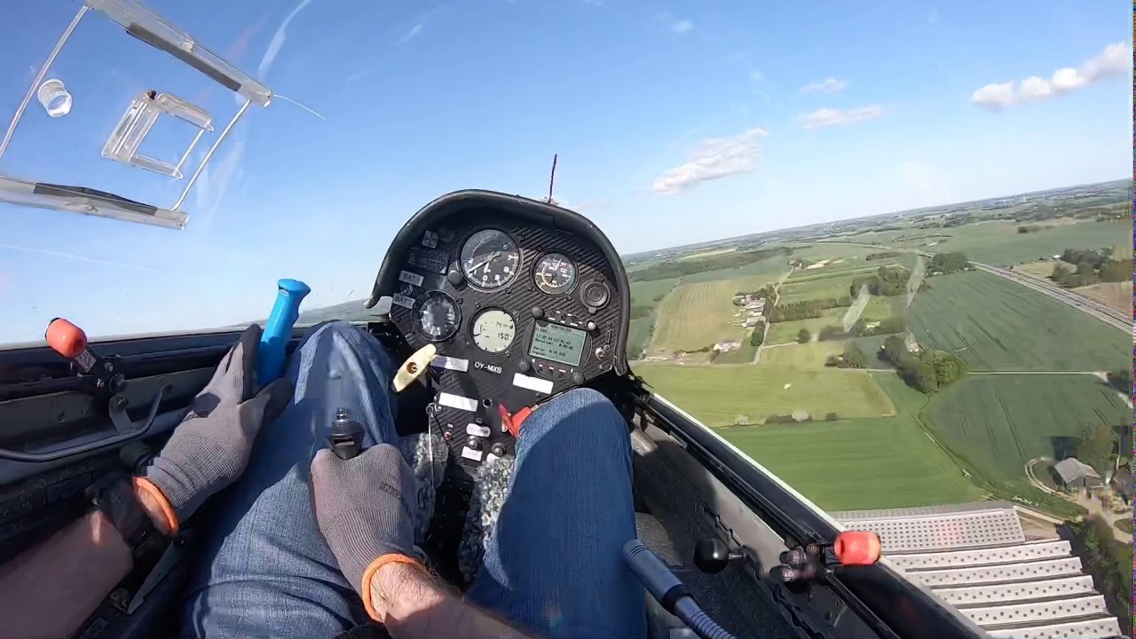 LS-4 training, landing - YouTube