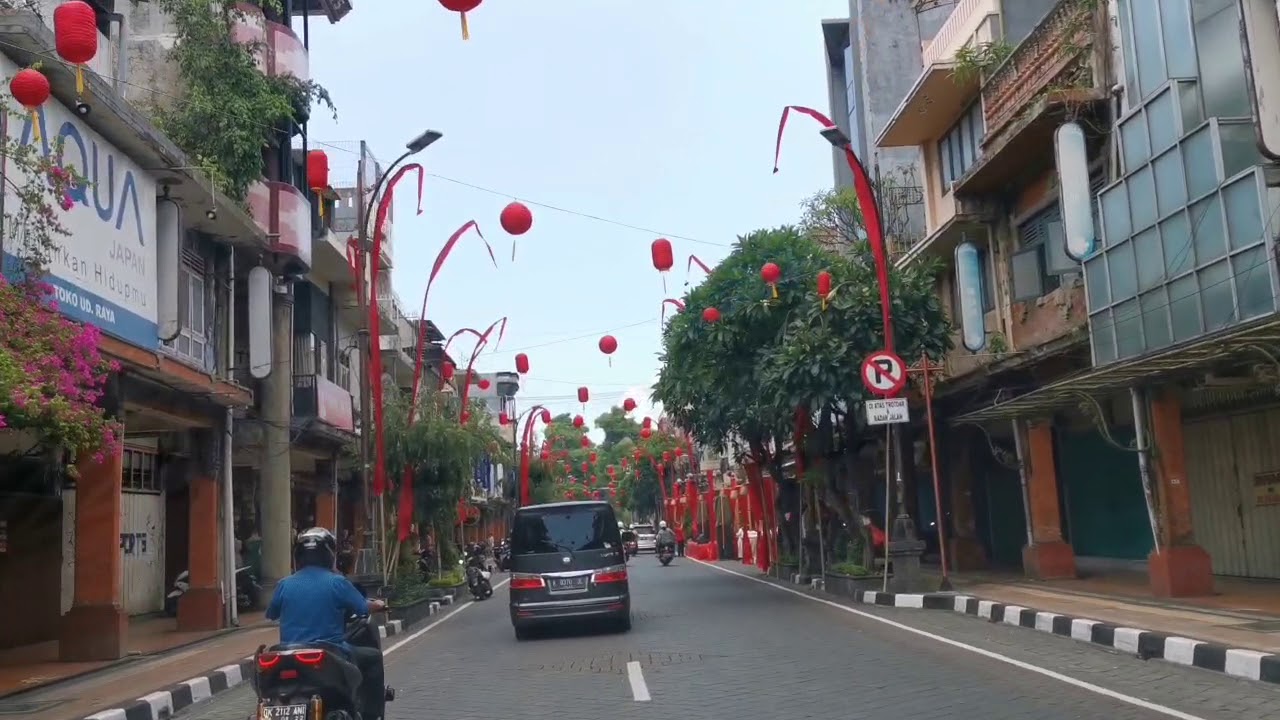Maetami & Mainaka di Warung Imeme, Mudutaki, Dalung - YouTube