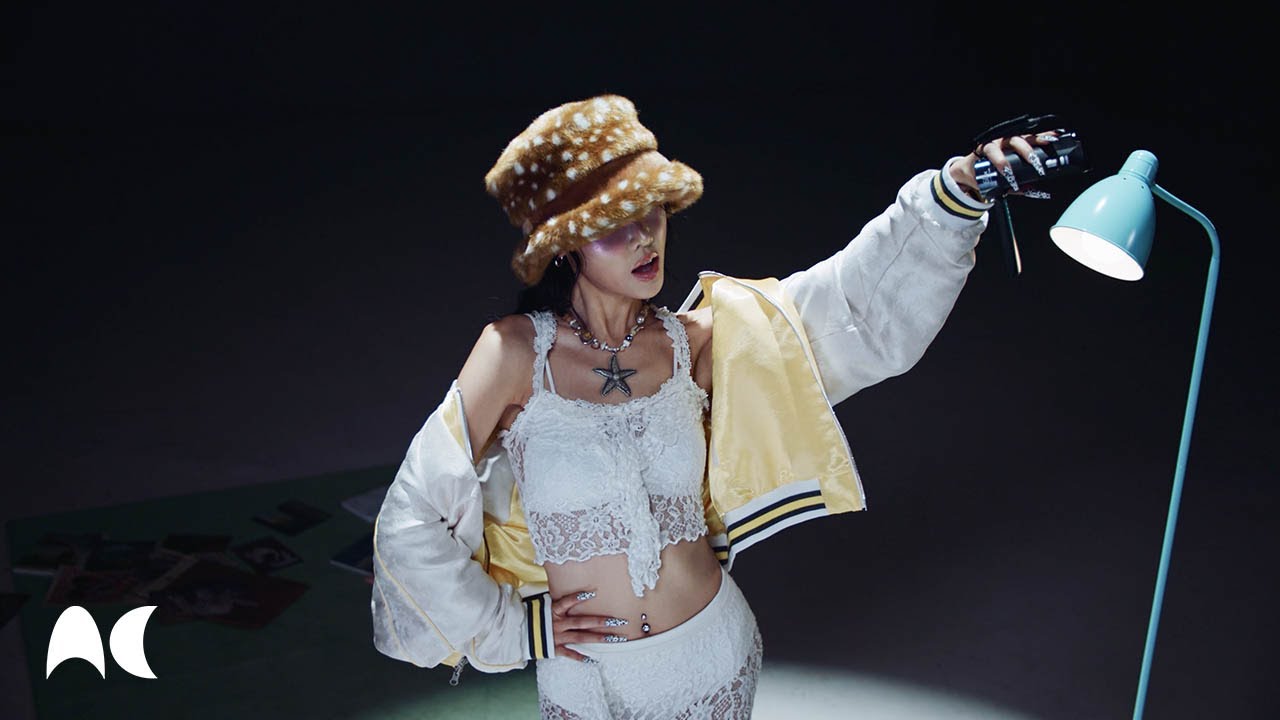 BÉBE YANA (베이비 야나) - ICY ON MY NECK [OFFICIAL MUSIC VIDEO] - YouTube