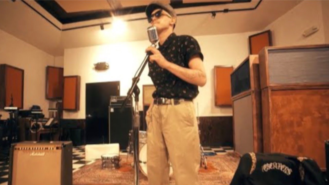 Johnny Ruiz & The Escapers- "STAY" (OFFICIAL VIDEO) - YouTube