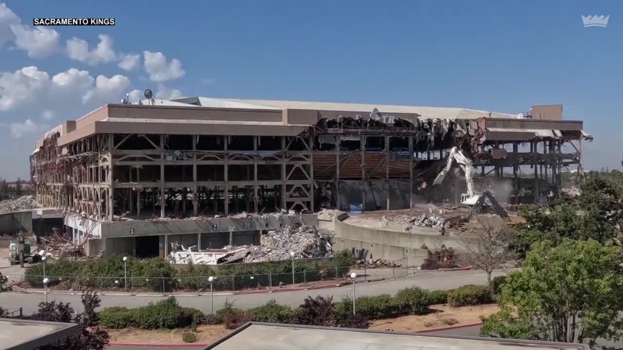 Time-lapse of ARCO/Sleep Train Arena demolition - YouTube