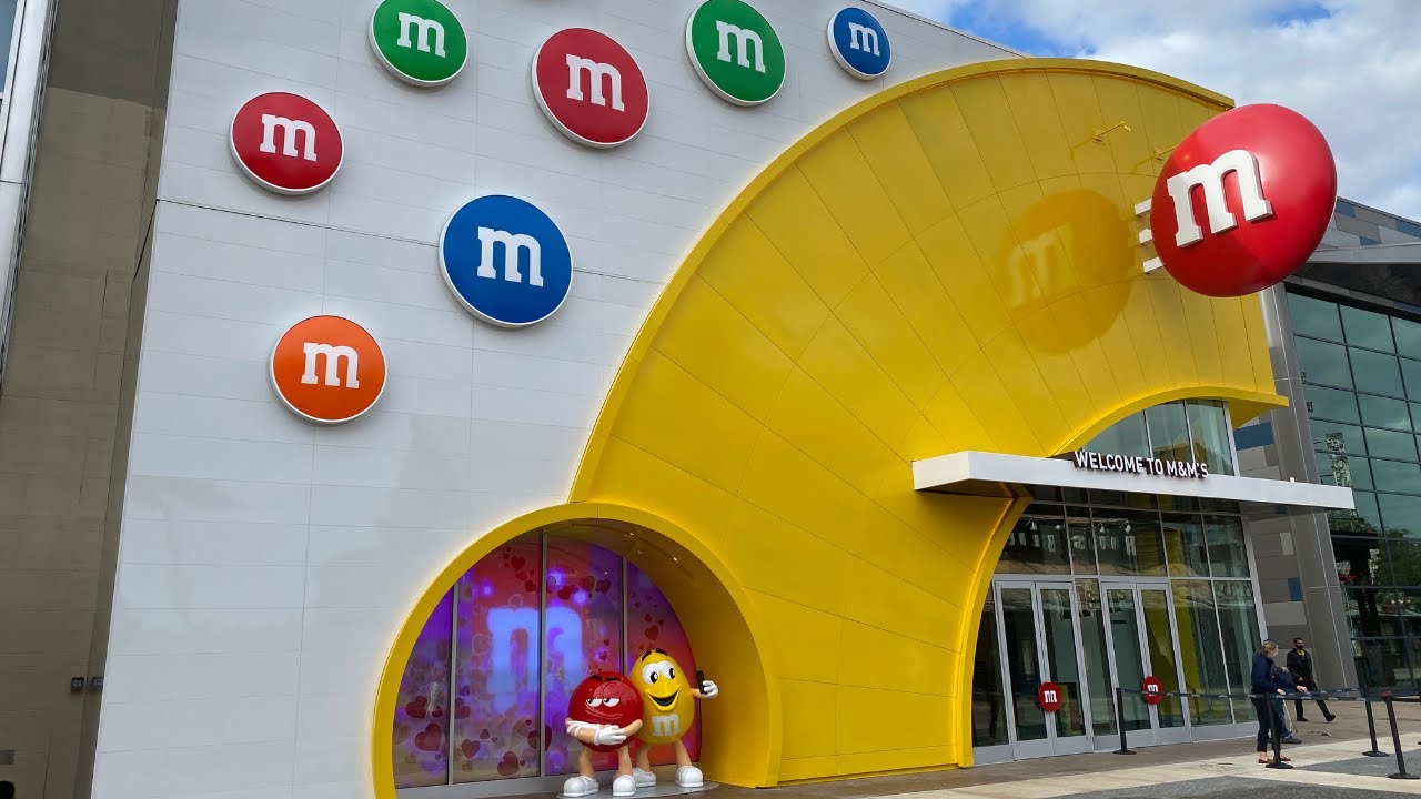 The M&M's Store at Disney Springs Tour: Customizing M&Ms, Mixing ...