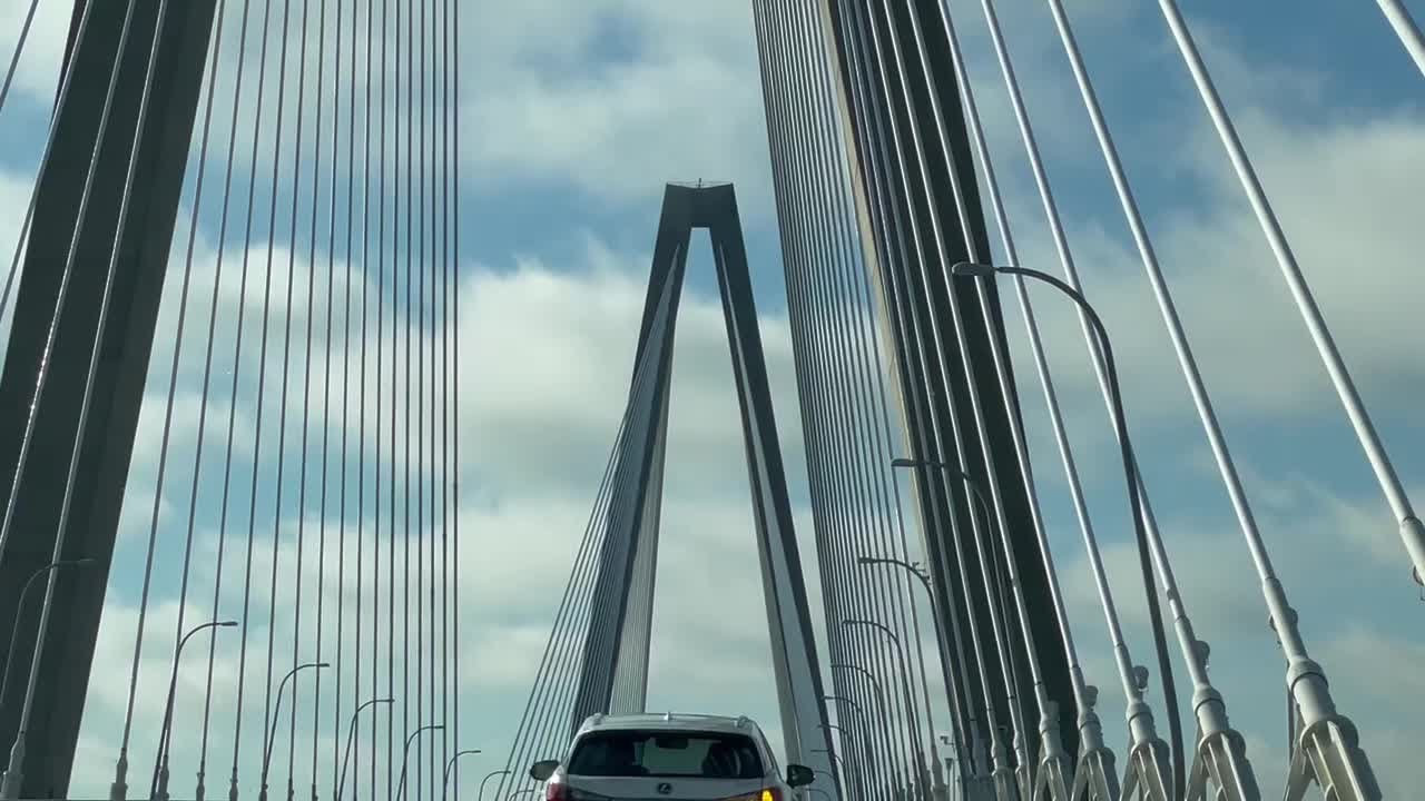 Ice falls from Ravenel Bridge (via: Gerald C. Sunkin) - YouTube