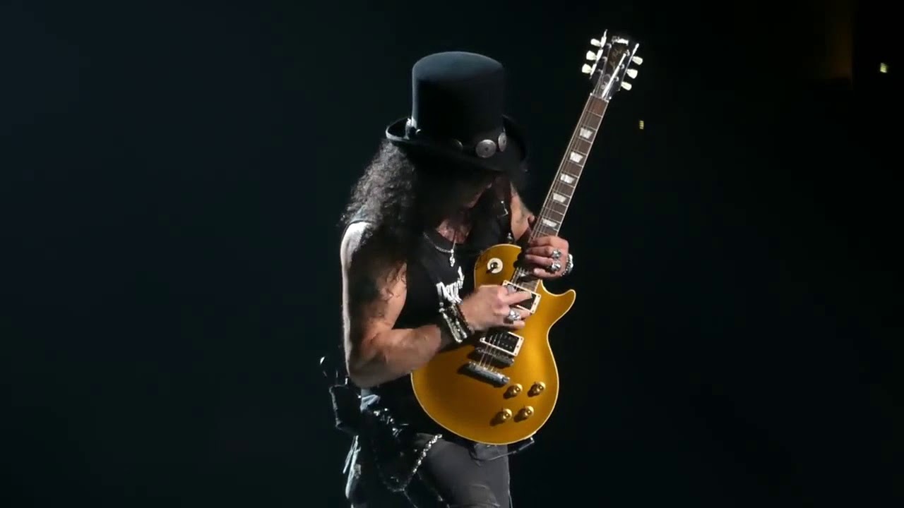 Slash 'Johnny B Goode Slash Guitar Solo - YouTube
