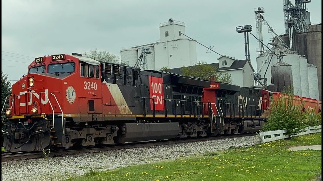 4/28/24 CN Train 302 - YouTube