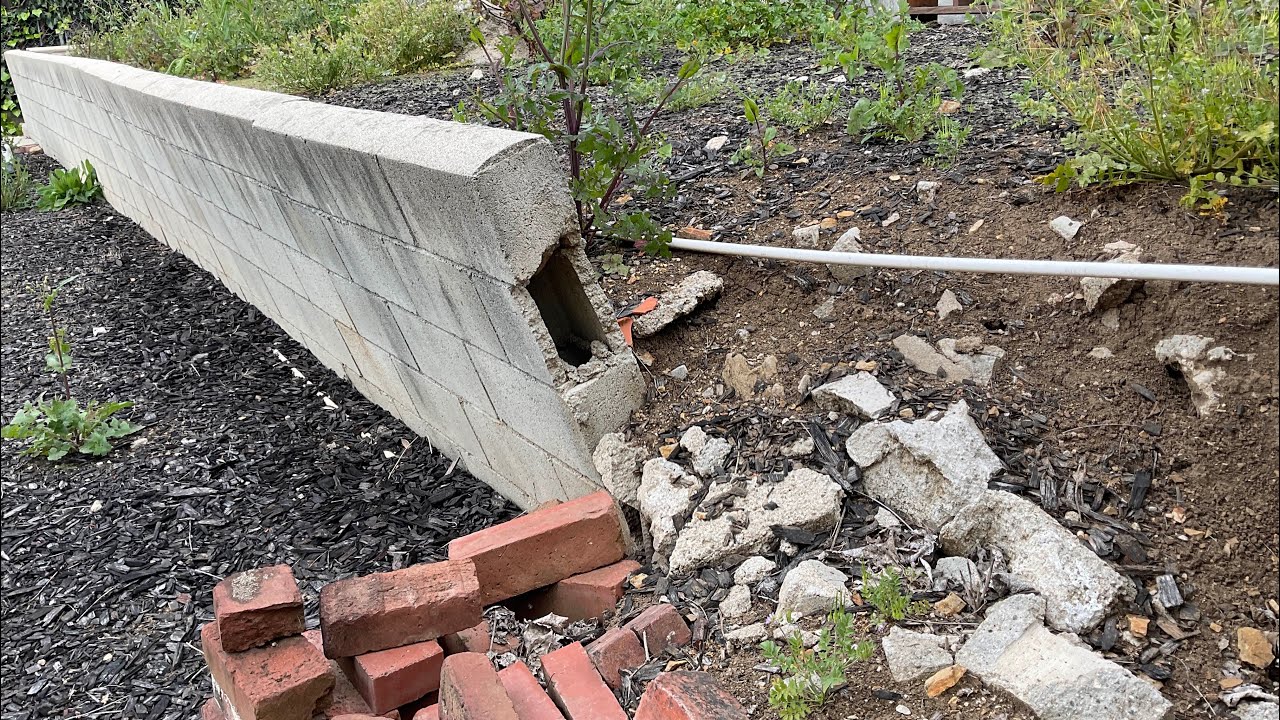 Failing Retaining Wall Part 1 by Sinai Construction - YouTube