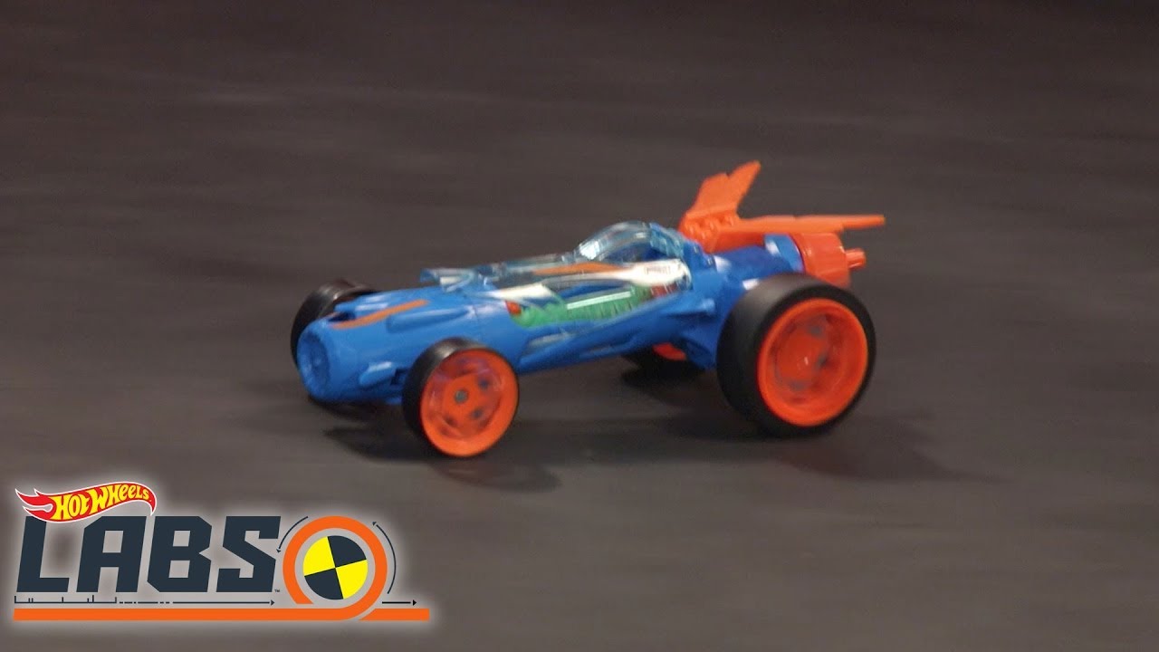 Energia sprężystości | Hot Wheels Labs | @Hot Wheels - YouTube