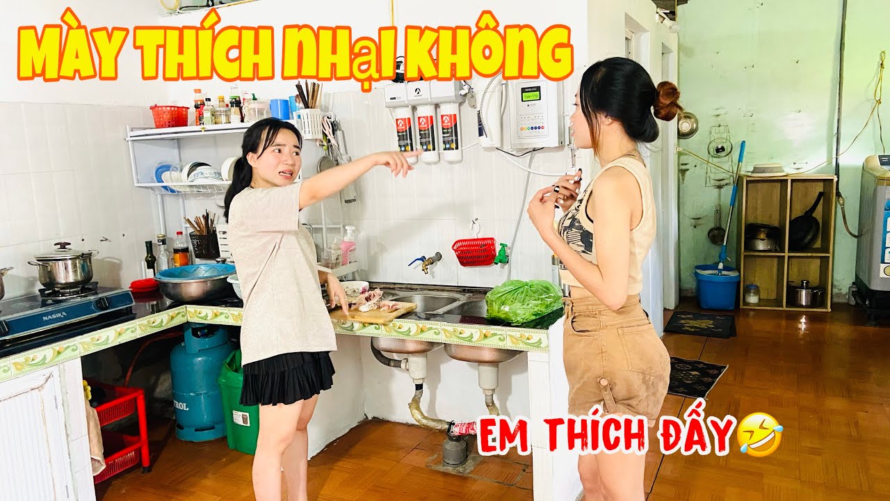 Linh NT Làm Thử Thách Nhại Lại Phạm Thư Khiến Phạm Thư Cáu Bẩn Và Cái Kết - YouTube