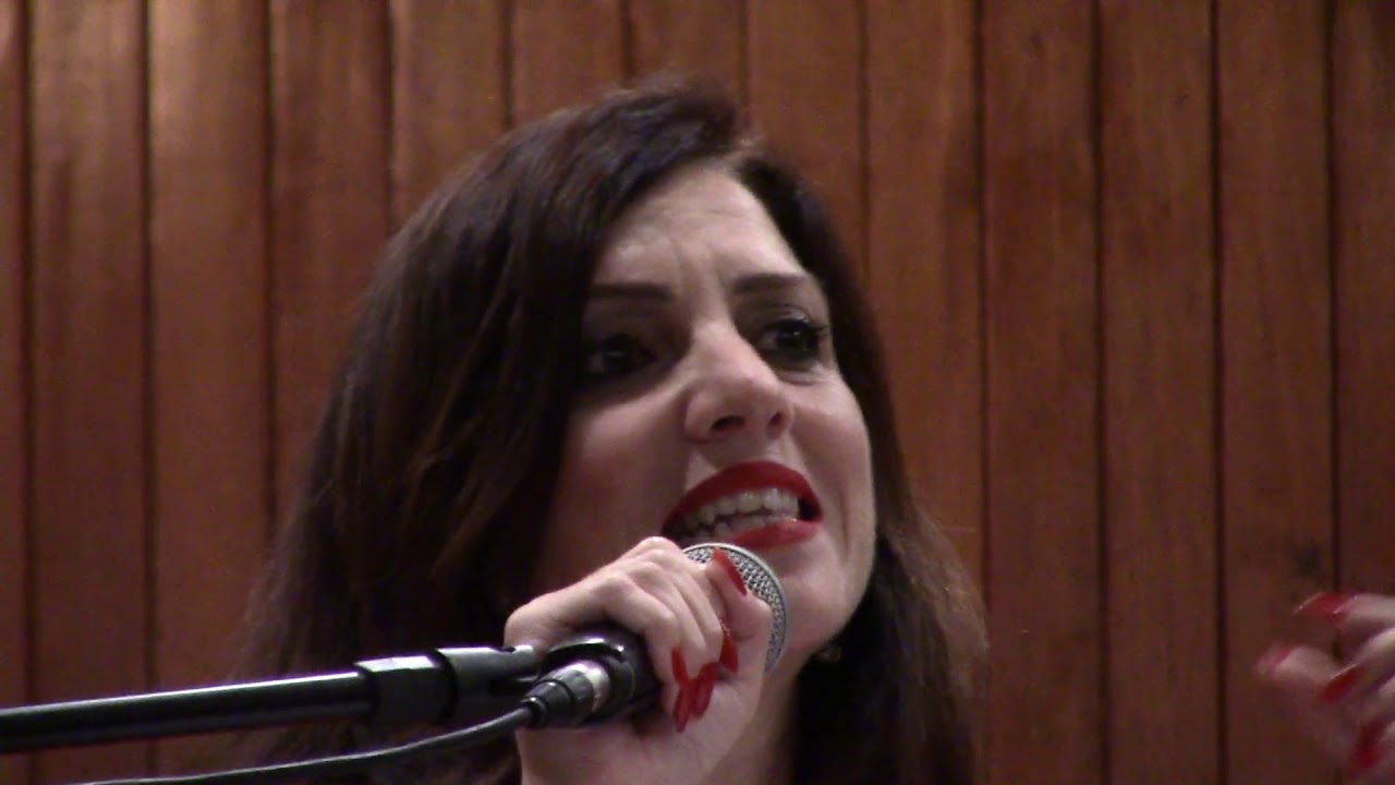 Profa. Dra. Maria Rosária Barbato (Marisa)/UFMG, no Ato Moro Mente, em ...