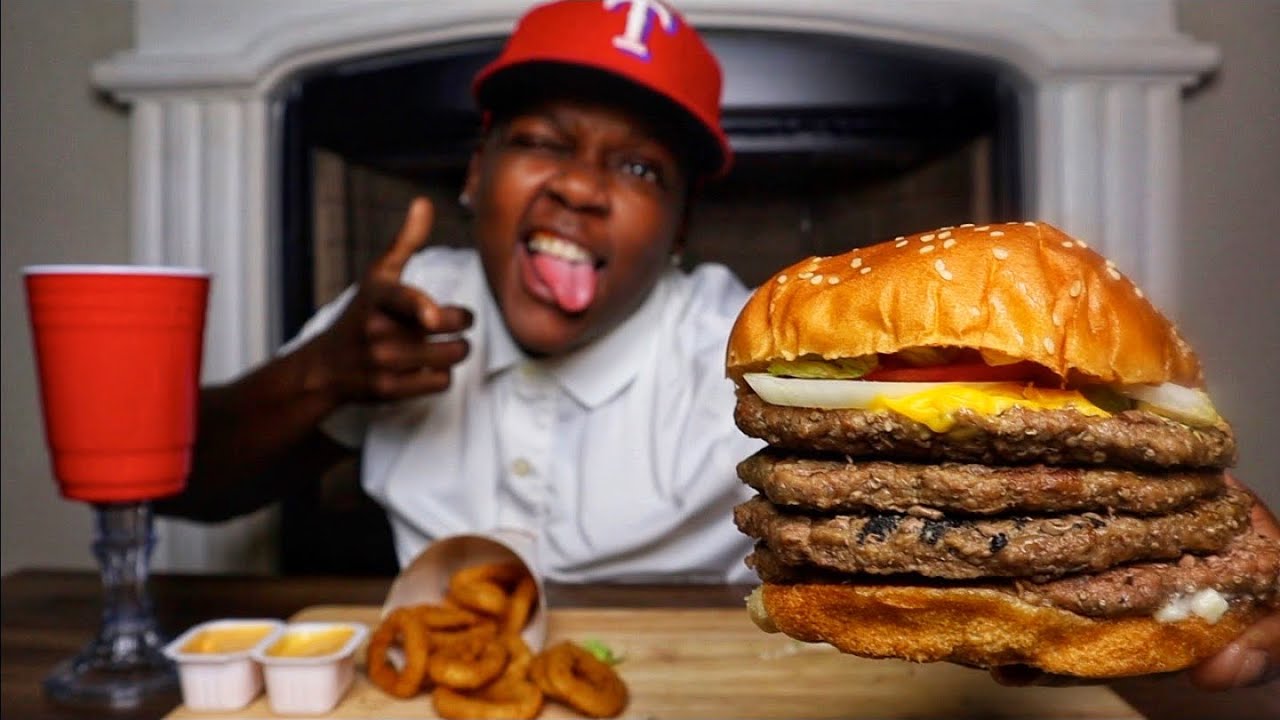 QUADRUPLE BURGER CHALLENGE | I WAS BULLIED BY SHAI SNACKS - YouTube