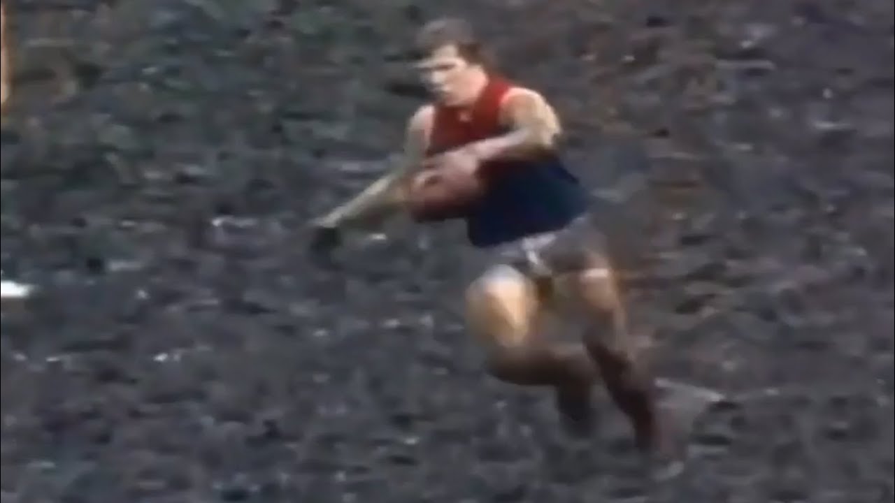Greg Wells (1969-80) - Melbourne - YouTube