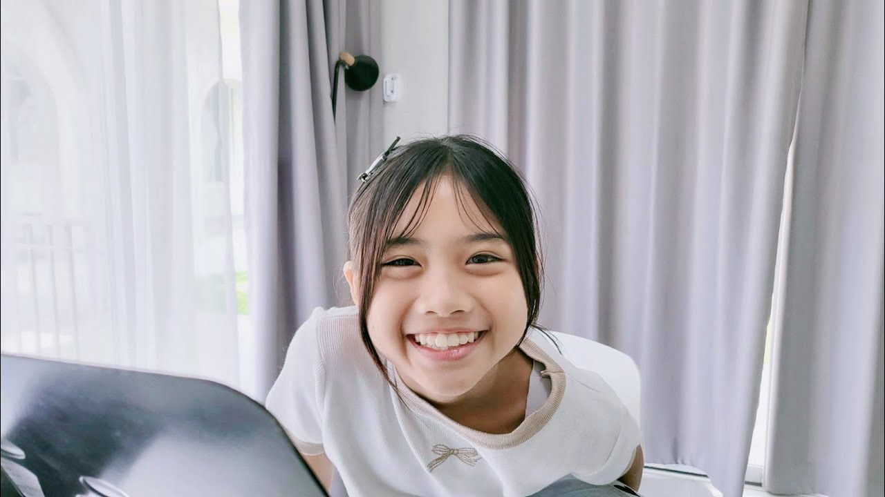 พลอยขวัญ ฝึกร้องเพลง"Girls like me don't cry" - Thuy(ฝึกร้องvers1&hook ...