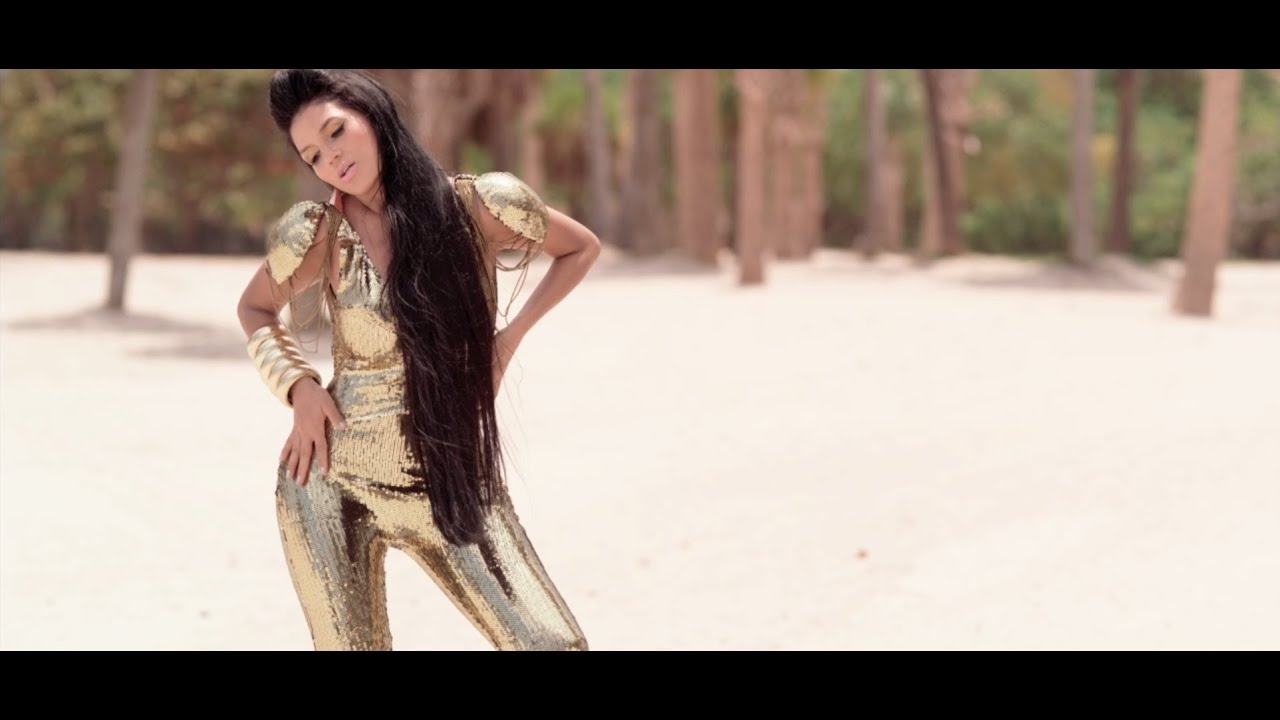 YAHAIRA BAILE DEL AMOR OFFICIAL VIDEO - YouTube